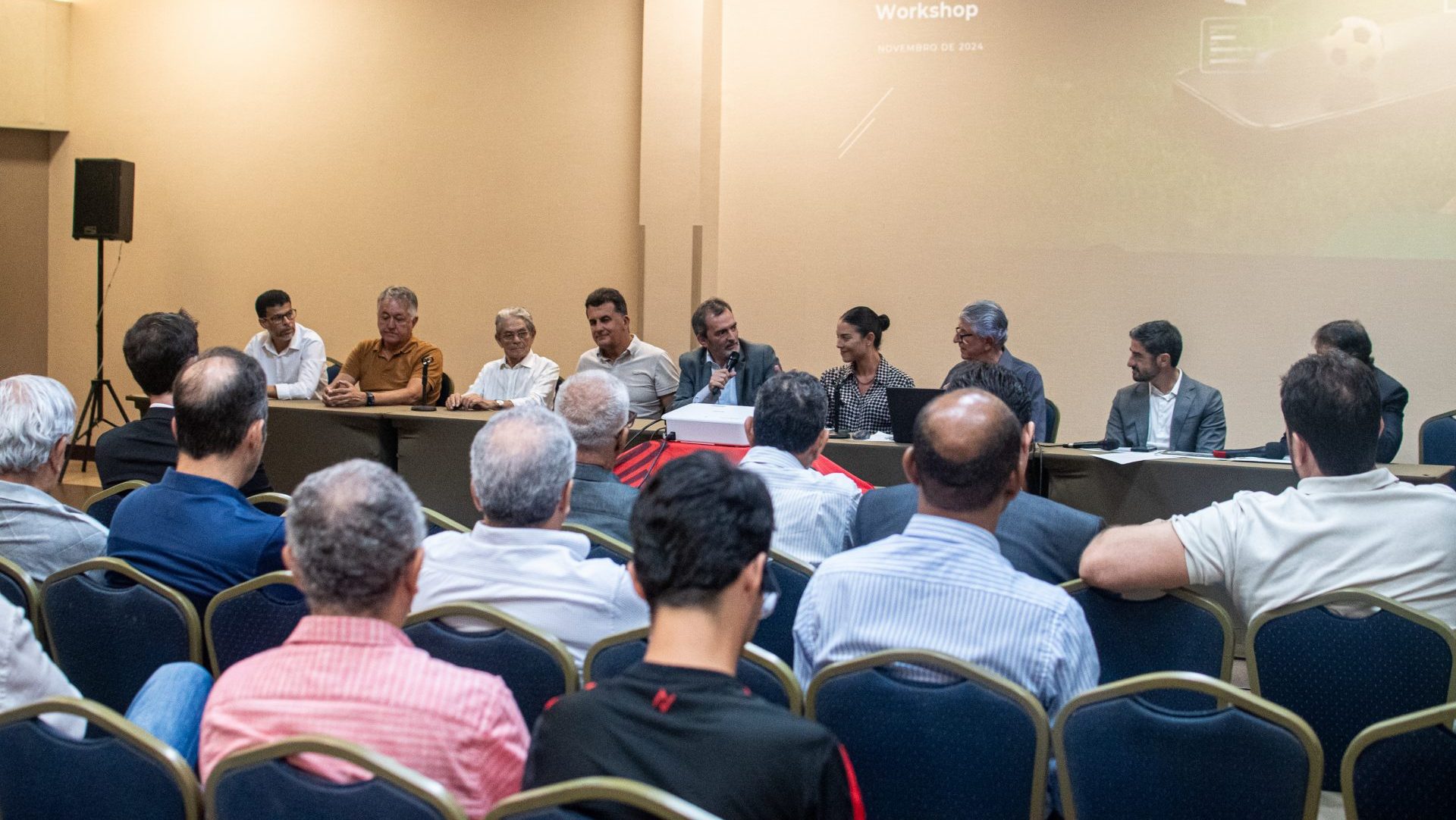 Veja a lista dos torcedores do Vitória aptos a estarem presentes no 2 ...